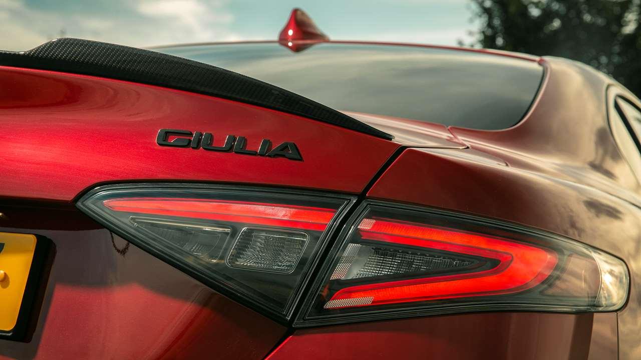 Dunkle Rückleuchten - Alfa Romeo Giulia – Alfa Romeo Shop